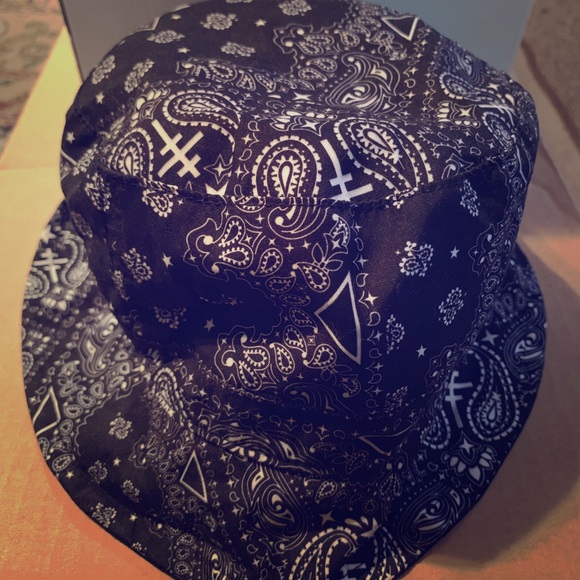 Dravus (Zumiez) | Accessories | Paisley Black Reversible Hat | Poshmark